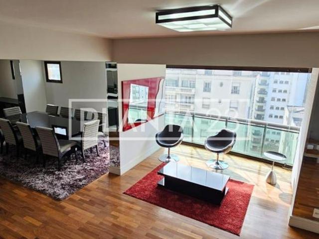 Duplex com 270 m², 4 quartos sendo 3 suítes à venda no bairro Jardim Paulista