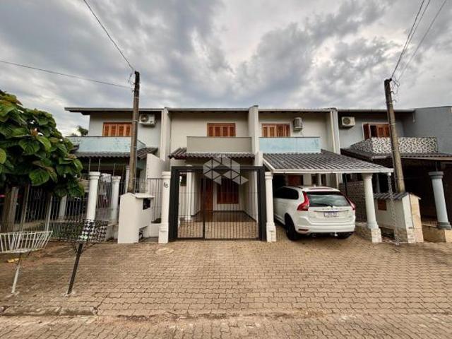 Duplex com 2 dormitórios em bairro tranquilo