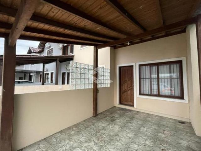 Duplex com 2 dormitórios no loteamento Santa Cecília, Bairro Arroio Grande