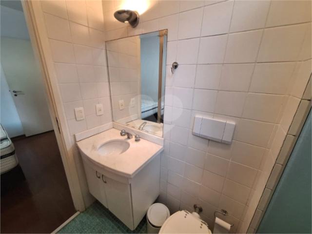 Duplex com 2 quartos para alugar em Moema SP