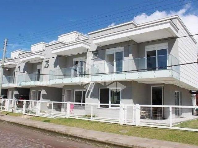 Duplex com 3 dormitórios, 1 vaga, no bairro centro, Xangri lá/RS