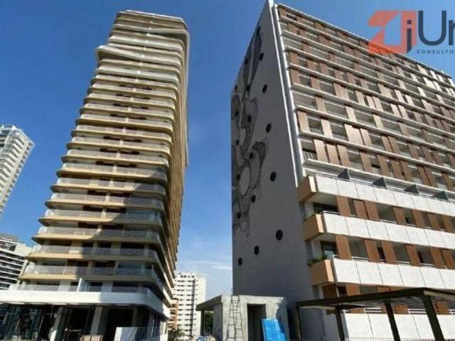 Duplex com 3 suítes,3 vagas à venda à poucos metros da estação Vila Madalena