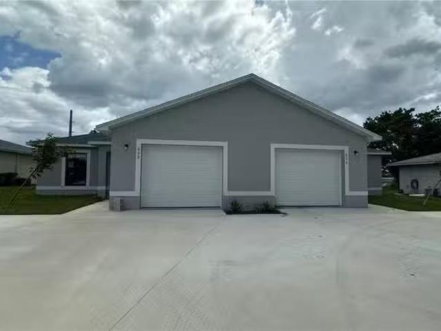 Duplex Cape Coral, FL 606 Se 8th St