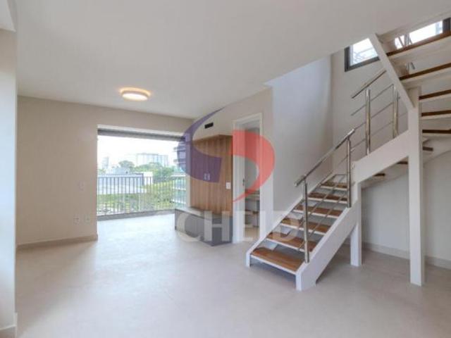 Duplex á Venda em Moema com 97m², 2 quartos sendo 2 suítes, 1 vaga