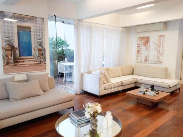Duplex à Venda em Pinheiros 3 Dorms 1 Suíte, 3 Vagas, 160m² A.U