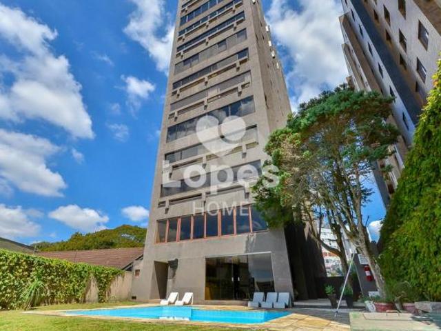 Duplex amplo no Batel | 255 m² privativos | Espaço e localização que fazem a diferença