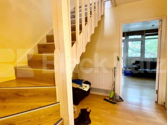 Duplex apartment moments From Bermondsey Tube Station