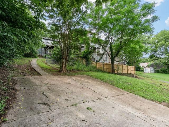 Duplex Apartment on 17th Avenue 1 Bedroom Apartment for Rent at 1410 17th Ave S, Birmingham, AL 35205 Five Points South
