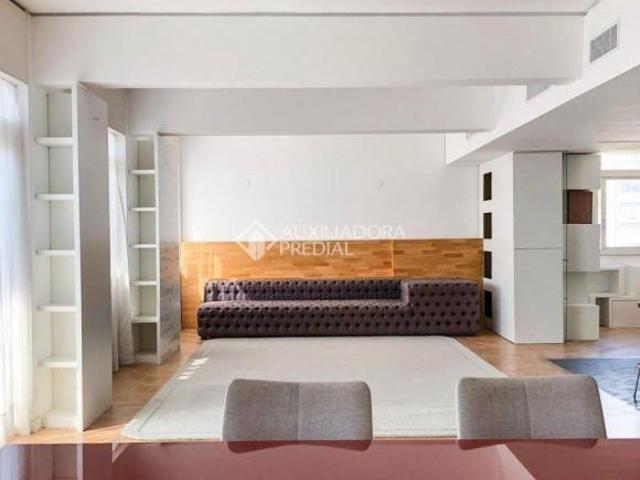Duplex autêntico, único por tamanho e personalidade