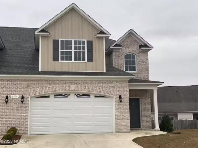 Duplex Greenville, NC 1817 Cambria Dr