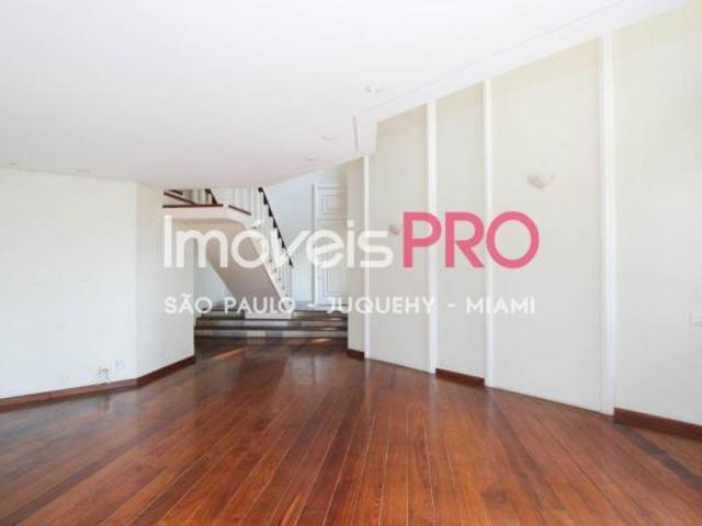 Duplex de 326 m² no Morumbi