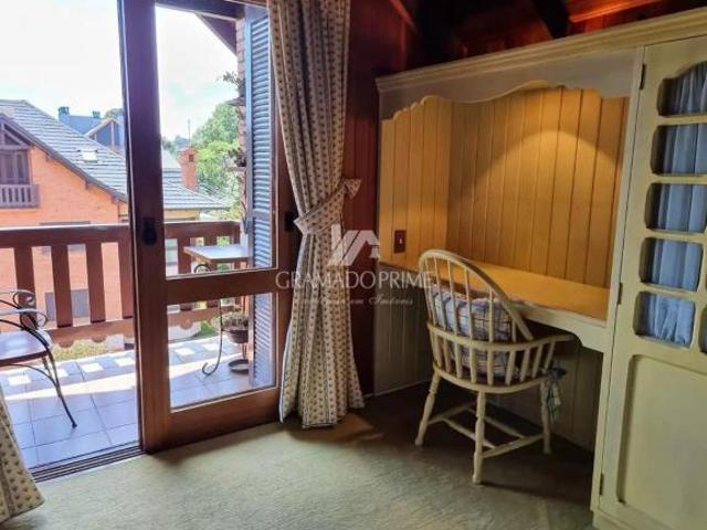 DUPLEX EM BAIRRO NOBRE DE GRAMADO