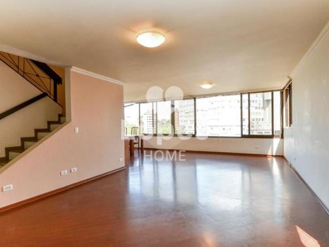 Duplex espaçoso no Batel | 255m² ao lado do Hospital Evangélico
