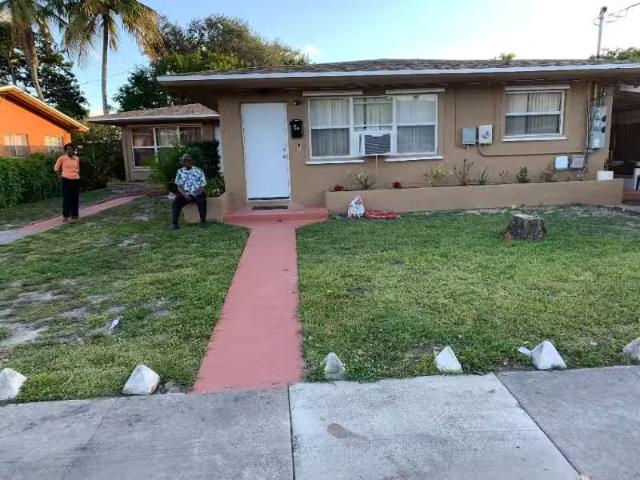 Duplex For Rent 1210 Ne 136th Ter #1