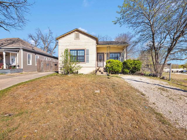 Duplex for Rent in the Heart of SA!