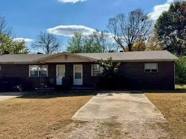Duplex Fayetteville, AR 2051 E Helen St