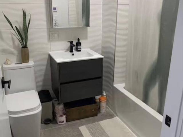 Duplex in Bushwick/Rigdewood area