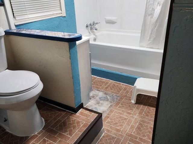 Duplex on acre 1 BR