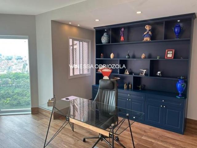 Apartamento de Alto Padrão em Alphaville Empresarial: 2 Quartos, 2 Suítes, 3 Salas, 3 Vagas Baruer
