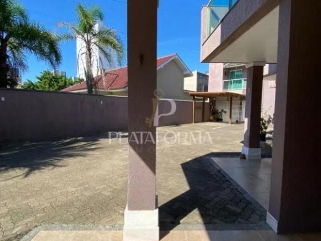 Duplex Mobiliado no Centro – 2 Suítes a apenas 500m do Mar em Tramandaí