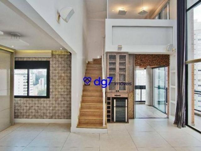 Duplex moderno com pé direito duplo, 3 suítes e vista panorâmica – Panamby!