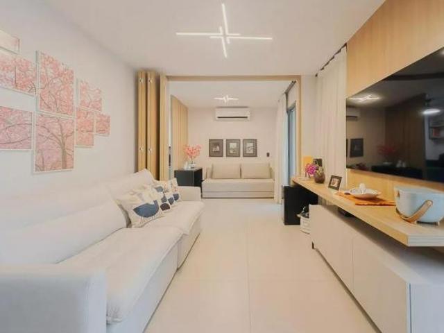 Duplex moderno mobiliado, com suíte, closet, escritório e automação Alexa