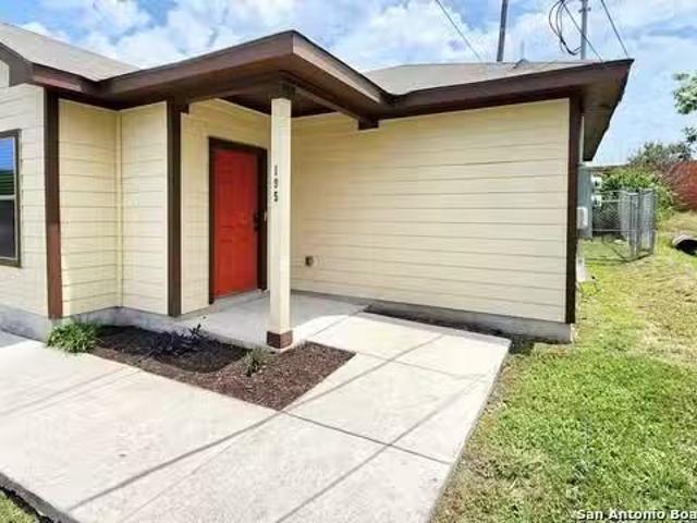 Duplex New Braunfels, TX 195 Rosedale Ave