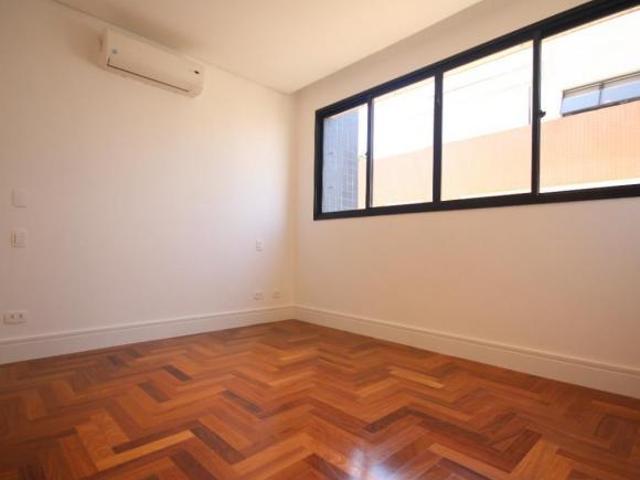 Duplex para venda com 3 quartos, sendo 3 suítes, 314m²