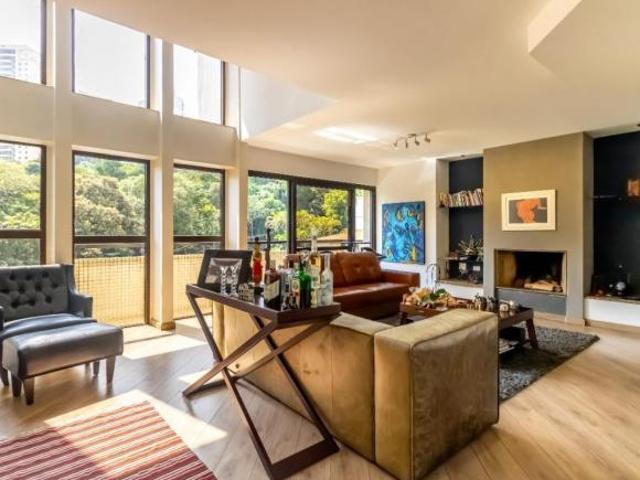 Duplex para venda com 3 quartos, 245m²