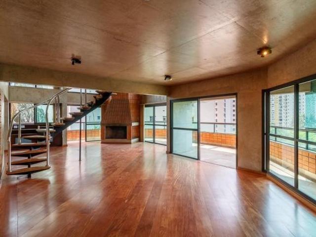 Duplex para venda com 3 quartos, 293m²