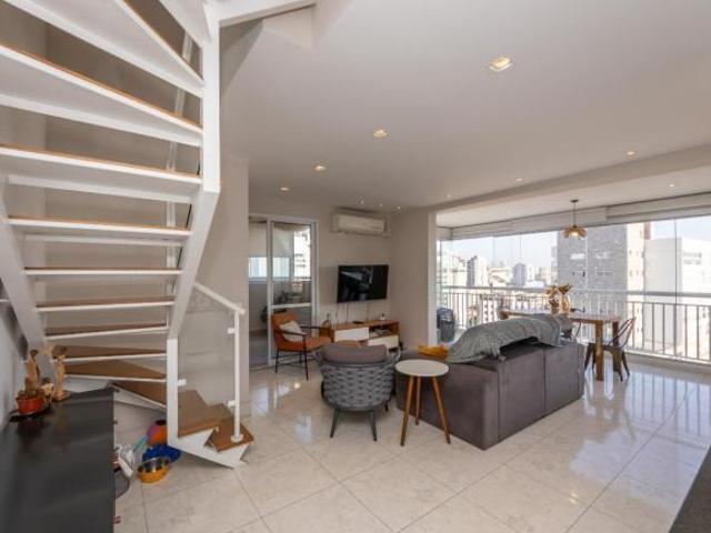 Duplex para venda com 2 quartos, sendo 2 suítes, 113m²