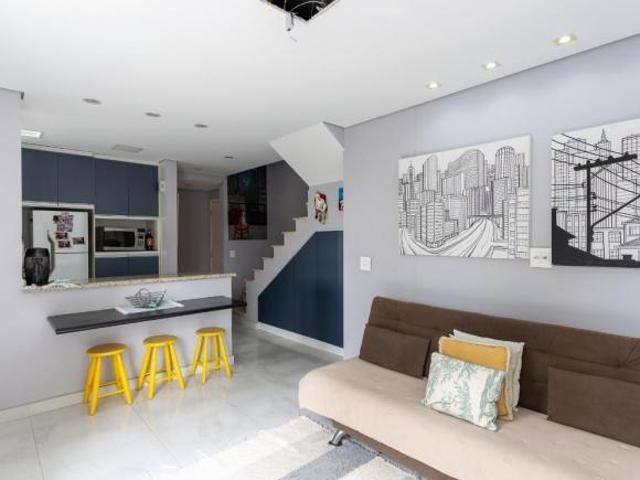 Duplex para venda com 2 quartos, sendo 2 suítes, 79m²