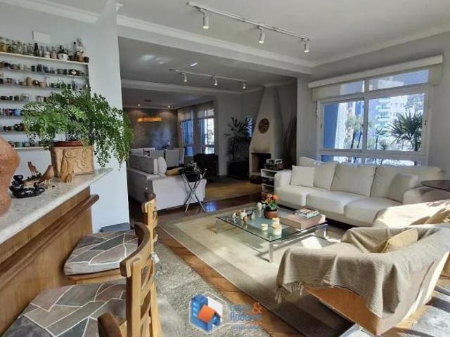 Duplex para venda em Vila Suzana com 3 quartos, sendo 3 suítes, 220m²