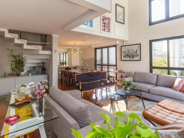 Duplex para venda em Itaim Bibi com 3 quartos, sendo 3 suítes, 170m²