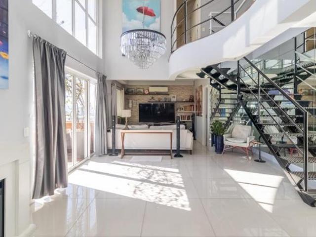 Duplex para venda em Jardins/ Jardim América com 2 quartos, sendo 2 suítes, 138m²
