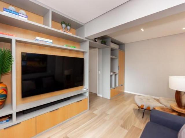 Duplex para venda em Pinheiros com 2 quartos, sendo 2 suítes, 75m²