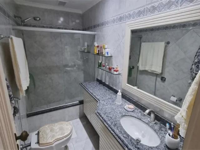 Duplex para venda possui 310 metros quadrados com 4 quartos em Barra da Tijuca Rio de Janeiro RJ