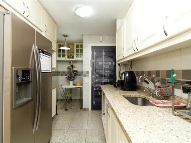 Duplex para aluguel e venda tem 136 metros quadrados com 3 quartos