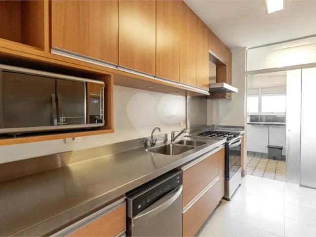 Duplex para locação no Jardim Paulista 180m² 3 suítes