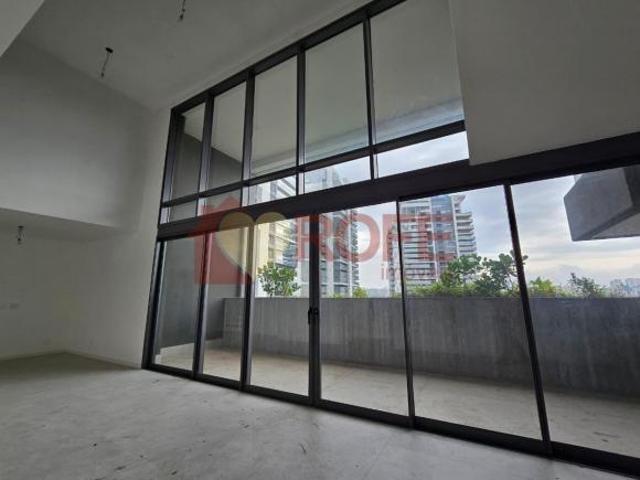 Duplex Parque global 325m² 4 suítes 4 vagas pé direito piso porcelanato madeira mármore banheiros