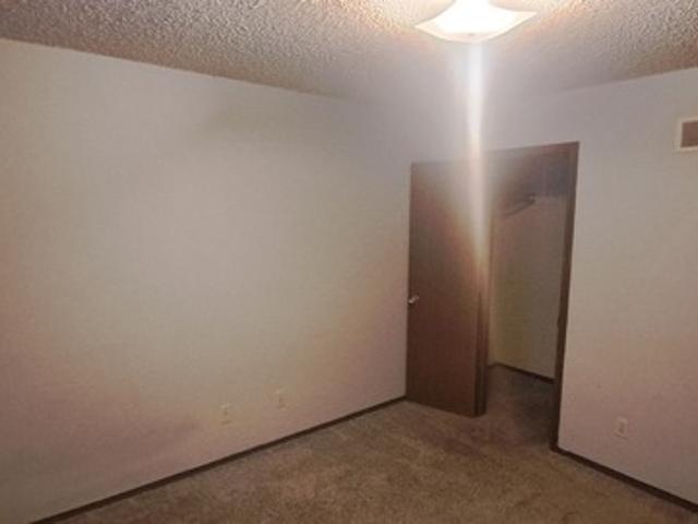 Duplex West off of the Campus
