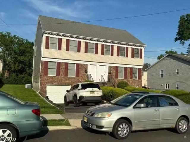 Duplex, Townhouse End Unit Hawthorne Boro, NJ 139 10th Ave