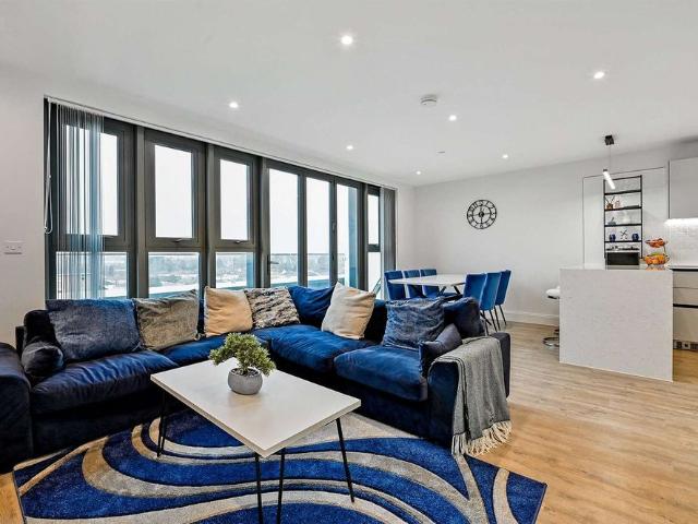 Duplex two bedroom penthouse apartment with Far Reaching westerly views and one car parking space