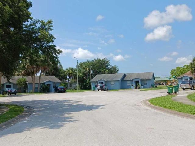 Duplex Unit Cocoa 2 Bedroom Apartment for Rent at Prospect Ave, Cocoa, FL 32922