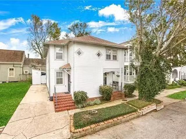 Duplex/Double, Traditional New Orleans, LA 4120 Lasalle St