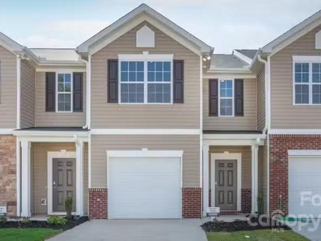 Duplicate of Modern Luxury Awaits: Spacious Townhome in Prime.