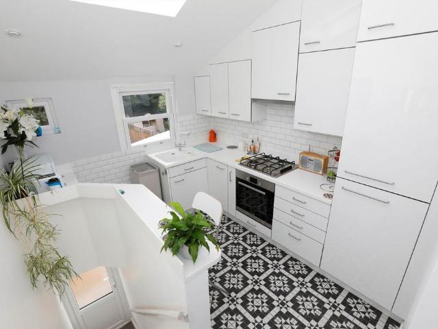 Dupree Road, Charlton 2 bed flat to rent £2,000 pcm £462 pw