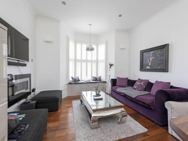 Durand Gardens, London 2 bed property to rent £2,750 pcm £635 pw