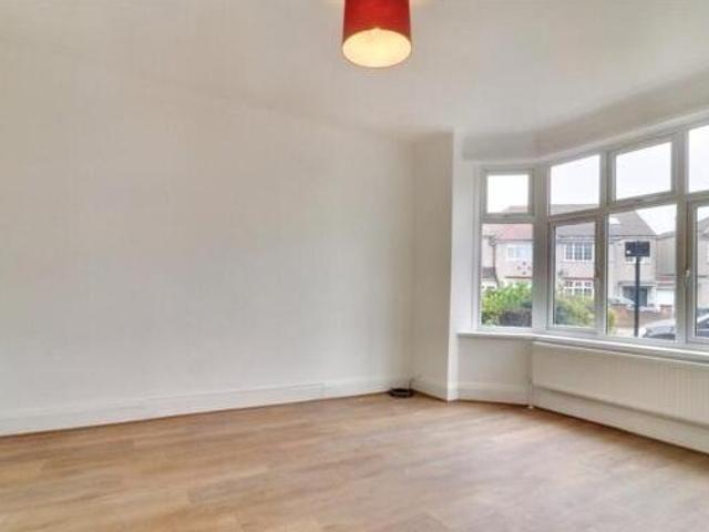 Durham Road, Harrow, 3 Bedroom End