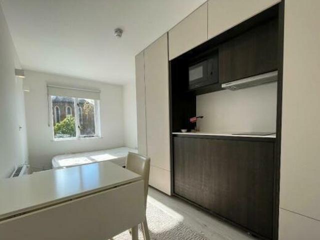 Durham Road, London, Studio Flat For